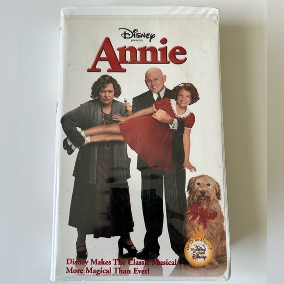 Disney | Media | Disneys Annie Vhs Tape 956 | Poshmark